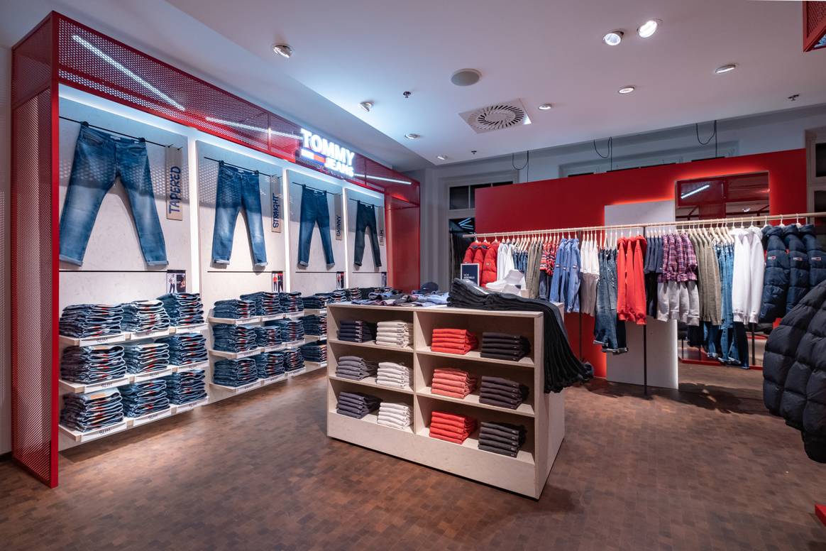 Tommy Hilfiger eroffnet ersten Shop in Shop in Graz
