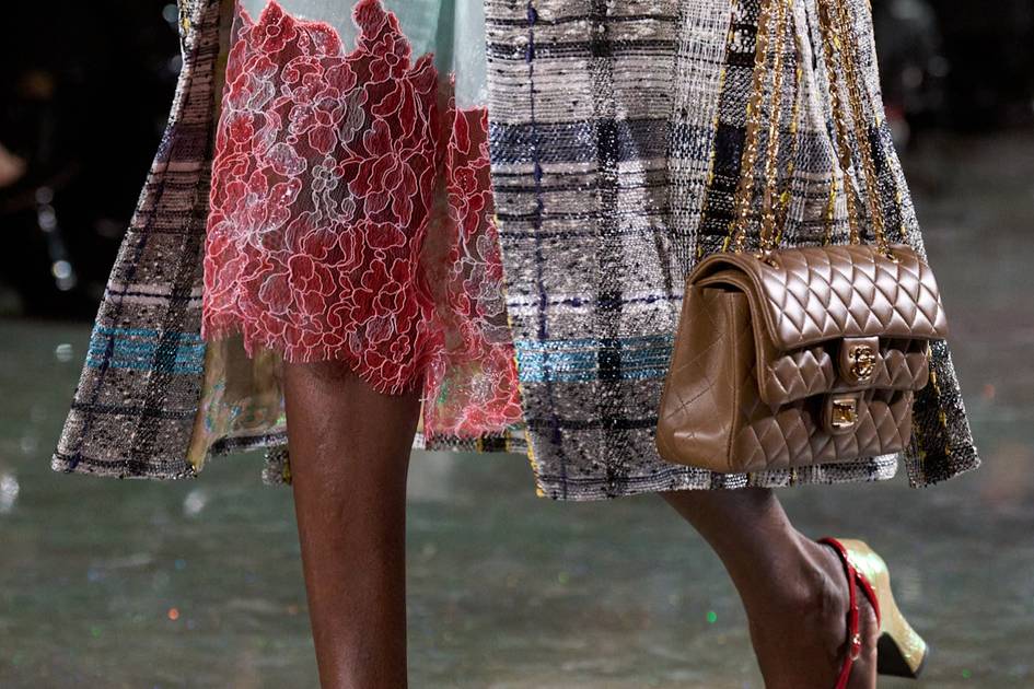 Upcycling lace: Using antique fabrics for unique fashion pieces