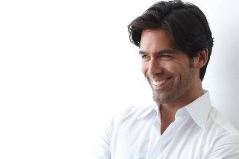Brian Atwood to launch Footwear line with his brother