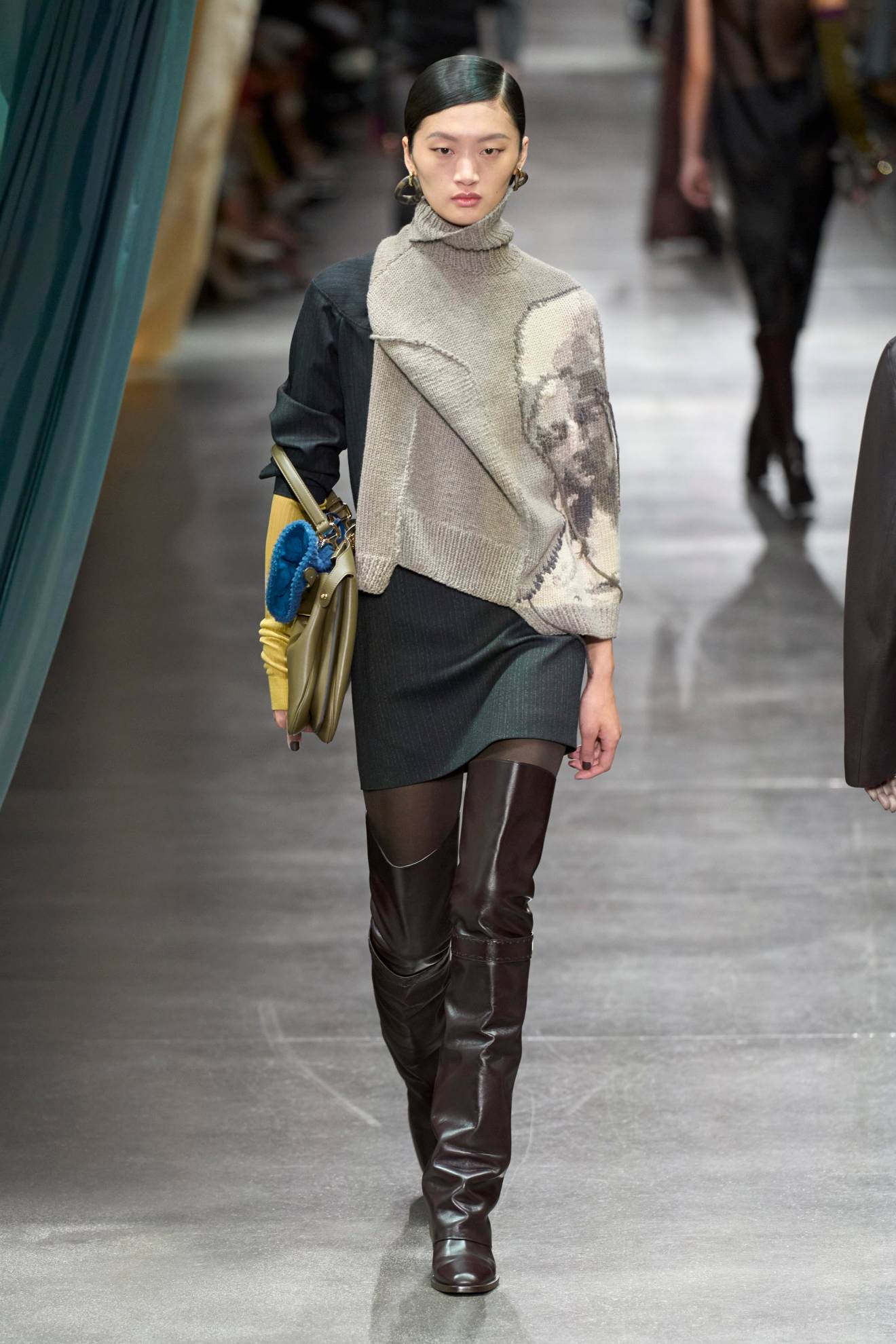 Fendi FW24 - Worldwide Fashion Design Lookbook