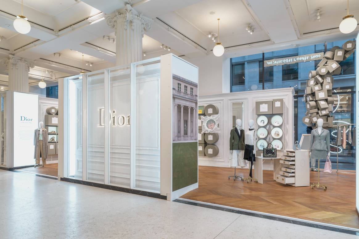 Dior 于 Selfridges 百货开设快闪店，呈献 Jonathan Anderson 首个系列