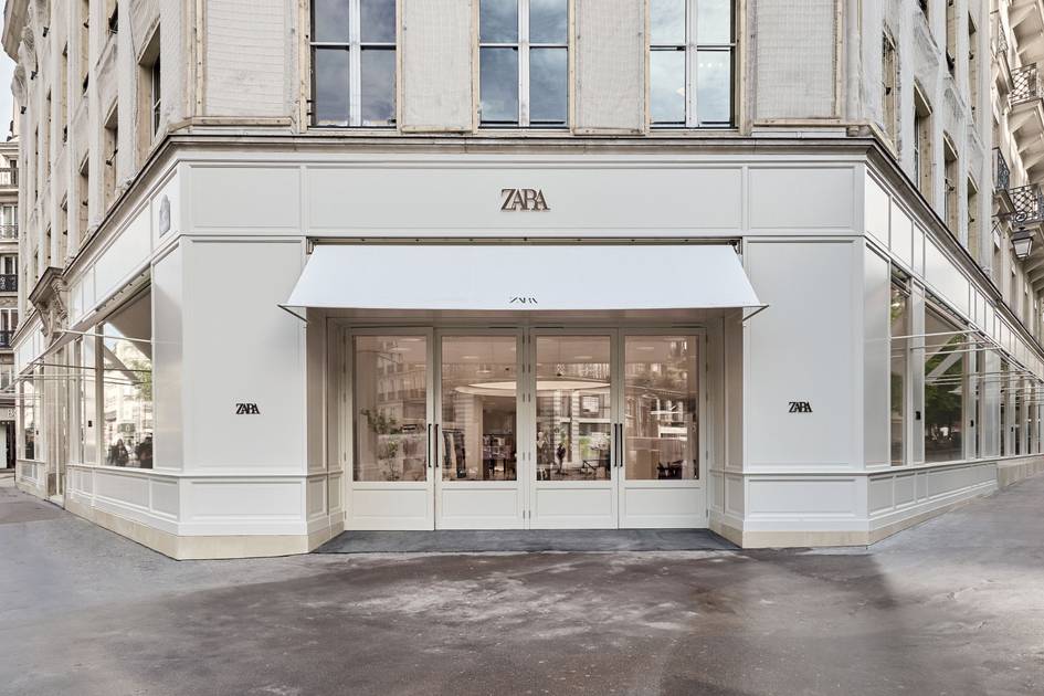 En images : réouverture de la boutique Zara, rue de Rivoli à Paris