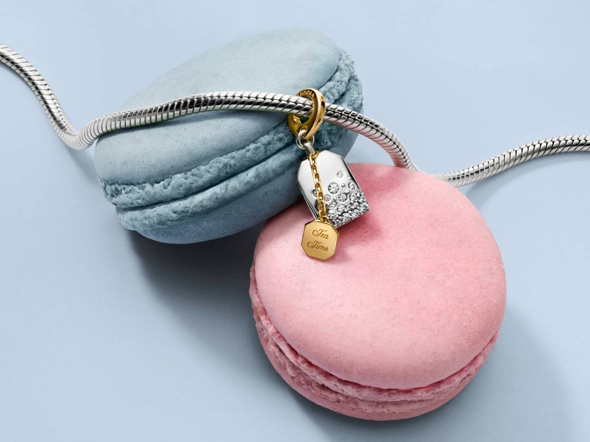 Pandora presents Bridgerton collection with Netflix