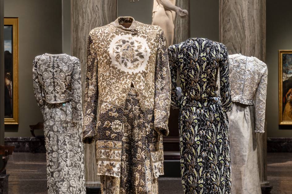 Apre domani la mostra "Giorgio Armani: Milano, per amore"