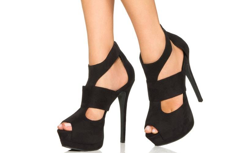 JustFab expands into apparel, adds men's