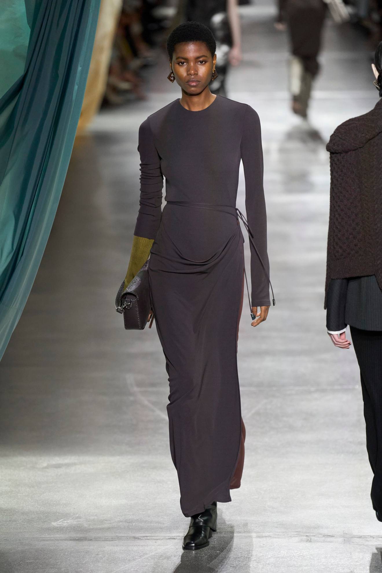 Fendi FW24 - Worldwide Fashion Design Lookbook