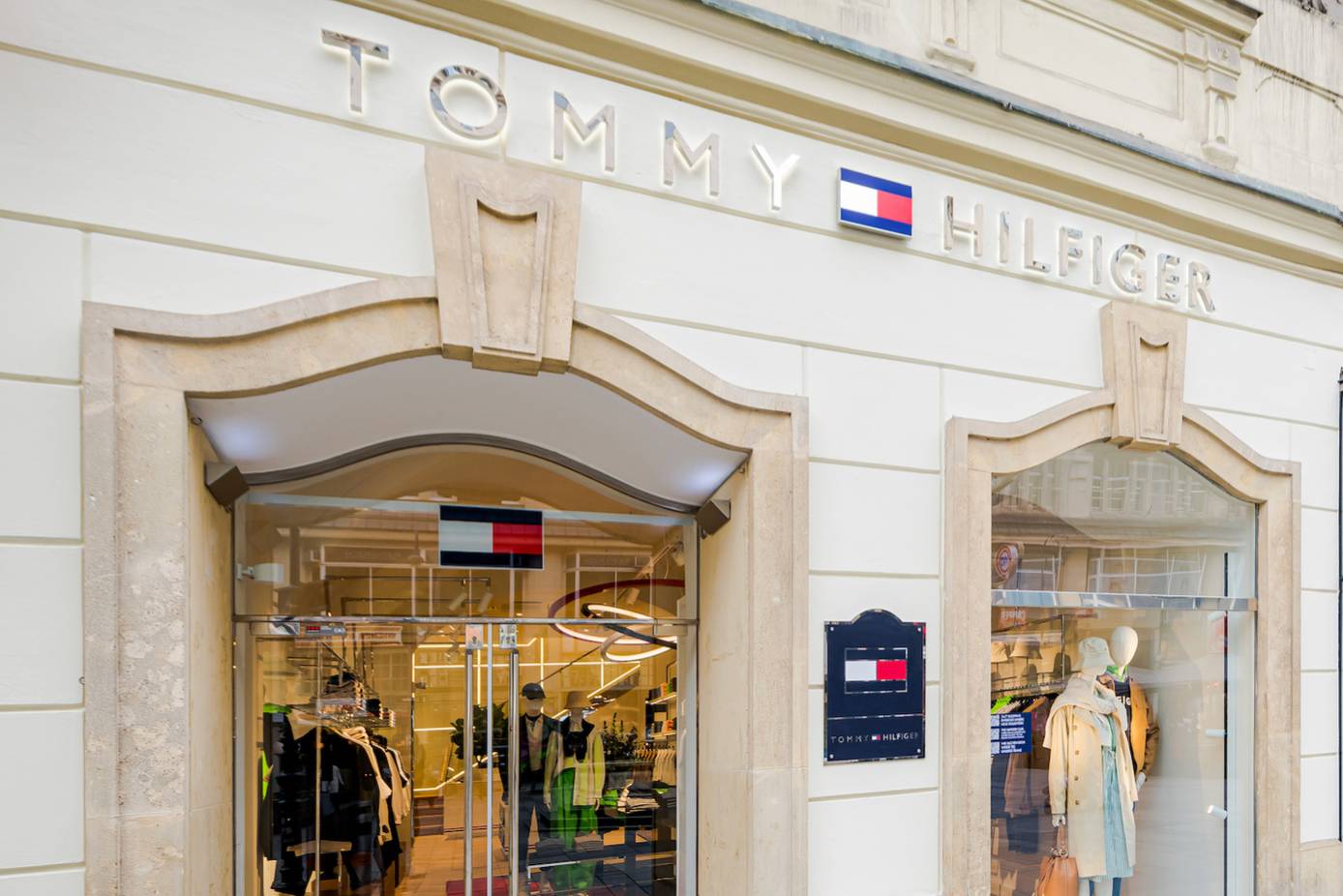 Tommy hilfiger pvh corp store