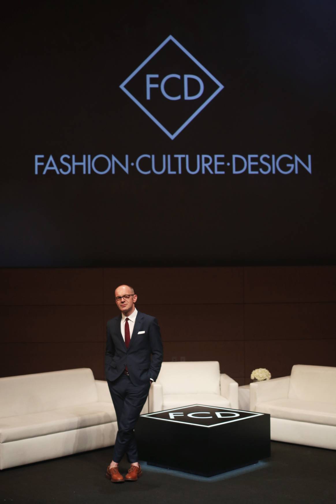 Simon Collins, były dziekan Parsons School of Fashion: „Za silną marką ...
