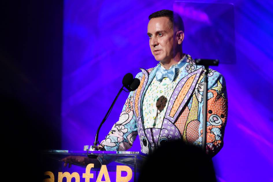 Jeremy Scott to exit Moschino