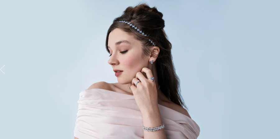 Pandora presents Bridgerton collection with Netflix