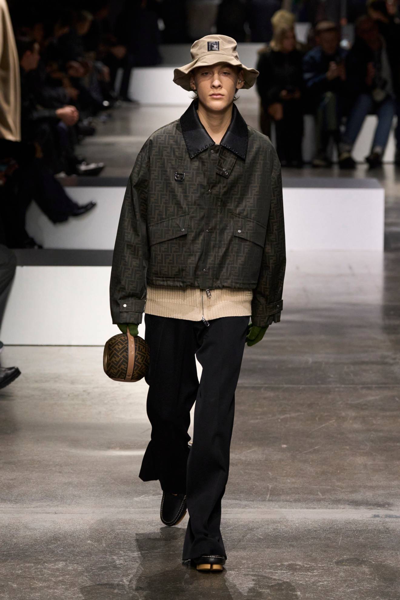Fendi FW24 - Worldwide Fashion Design Lookbook