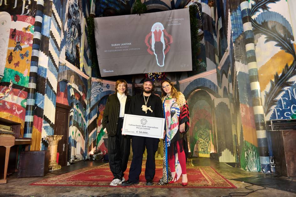 Unaniem lof voor Mode Stipendium ontvanger Duran Lantink in de kerk van ...