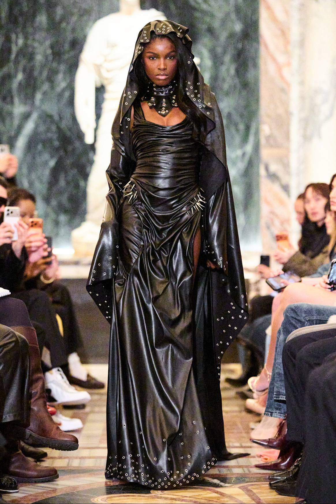 LFW FW26 color trends: Gothic black, army green, creamy winter white ...