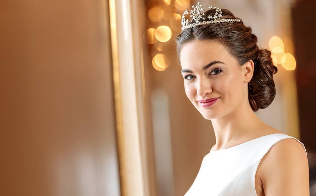 Swarovski annonce une nouvelle collaboration avec le couturier ...