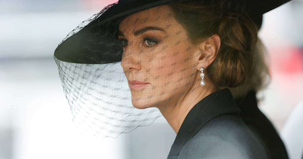 Royal tradition of wearing veils is observed at late Queen’s state funeral