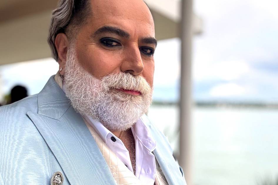 Adiós a Héctor Terrones, fallece el rey del corsé mexicano